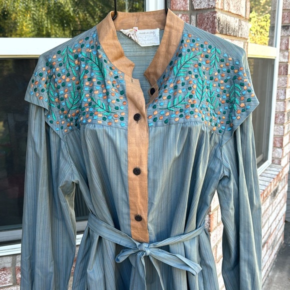 lydia de roma | Dresses | Vintage Lydia De Roma Embroidered Dress Sz 4 ...